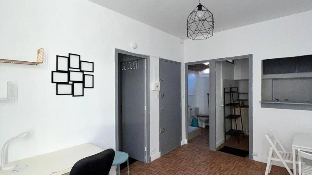 Appartement à louer T2/F2 29.38 m² 635 € Le Camas Marseille (13005)