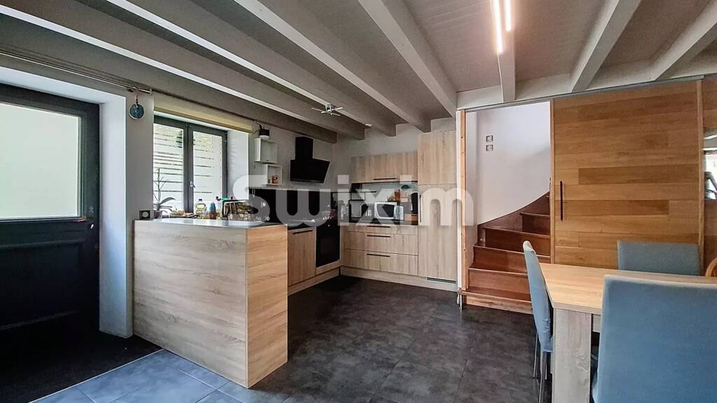 Maison à vendre T4/F4 142 m² 425000 € Léaz (01200)