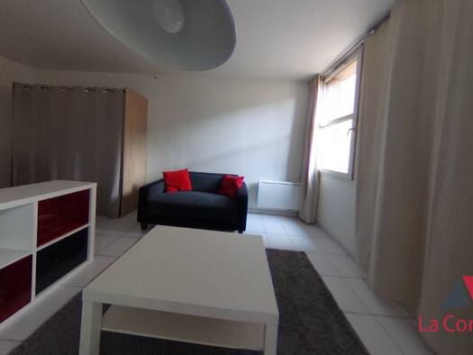 2 annonces studios (T1/F1) meublés à louer Avenue de Marseille-Liourat Vitrolles 13127 à partir ...