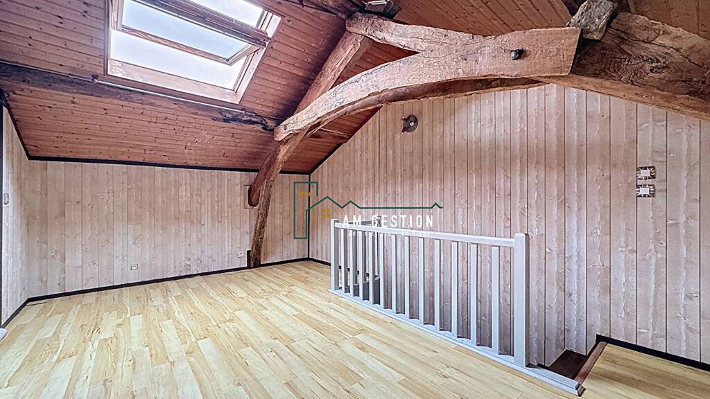 Maison à vendre T6/F6 208 m² 247000 € Ouest Saint-Léonard-de-Noblat (87400)