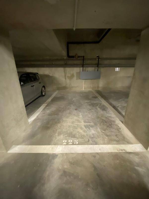 Garage/Stationnement à louer 78 € Limonest (69760)