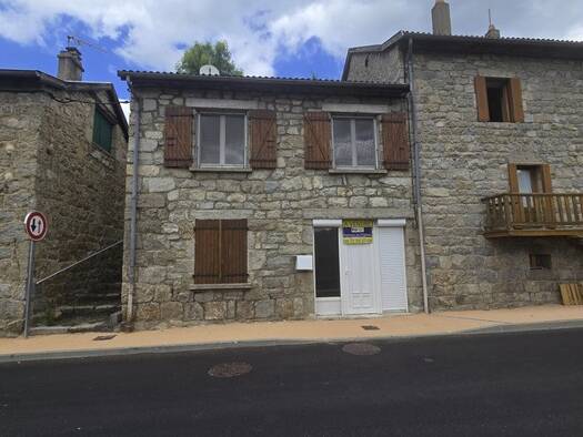2 annonces maisons pas chères à vendre Saint-Julien-Boutières 07310 à ...