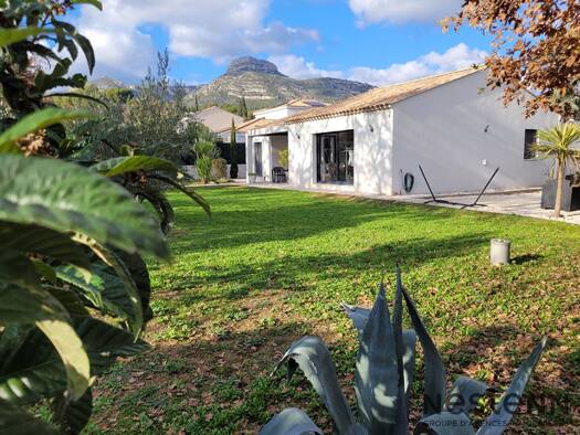 Annonces maisons de plain-pied à vendre Les Passons Aubagne 13400 ...