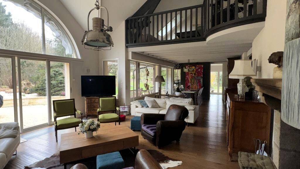 Maison à vendre T7/F7 196 m² 402300 € Saint-Amand-Montrond (18200)