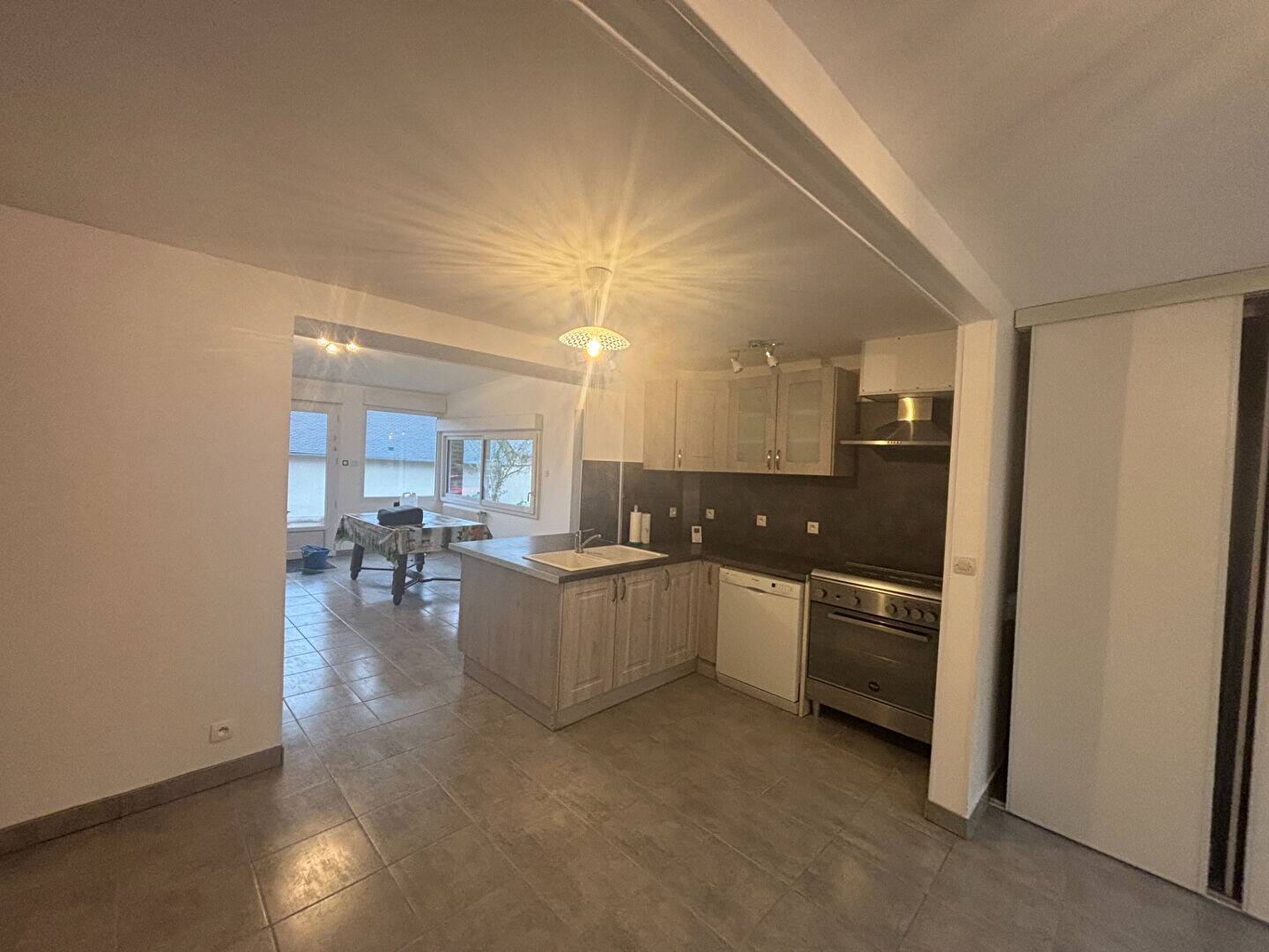 Maison à louer T4/F4 137 m² 1040 € Cote de Rouen-Saint Michel-Croix ...