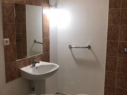 1 annonce studios (T1/F1) à louer Pourrières 83910 à partir de 430 ...