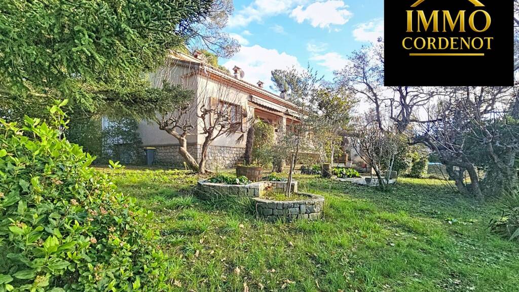 Villa à vendre T5/F5 130.12 m² 432600 € Brignoles (83170)