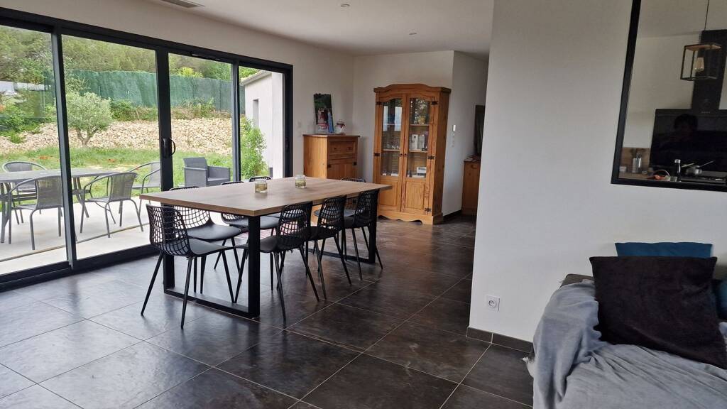 Maison à vendre T6/F6 890 m² 355000 € Alairac (11290)