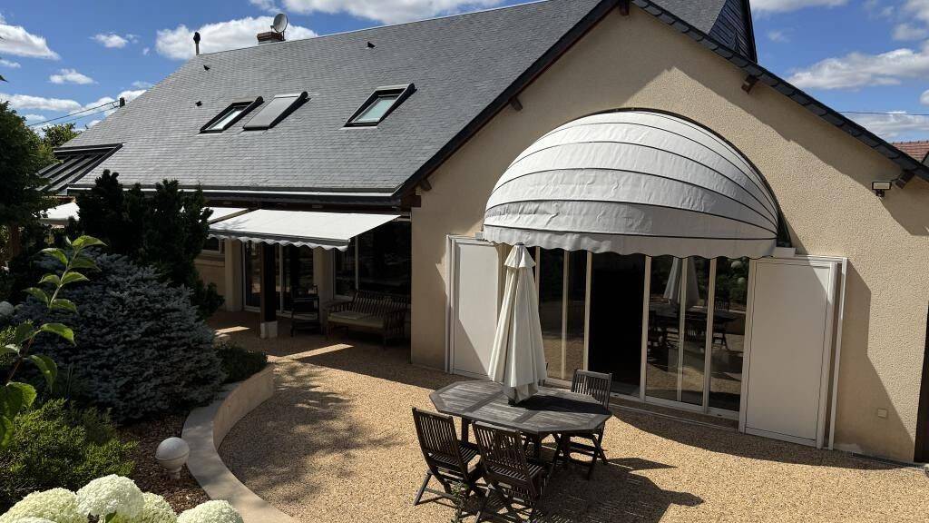 Maison à vendre T7/F7 196 m² 402300 € Saint-Amand-Montrond (18200)