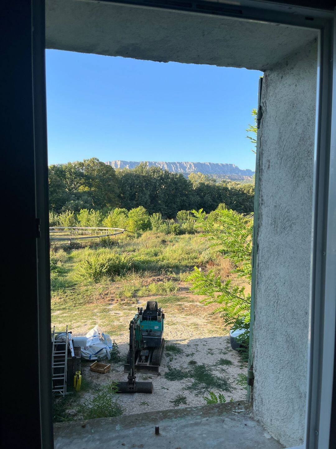 Maison à vendre T3/F3 17000 m² 300000 € Ouest Fuveau (13710)