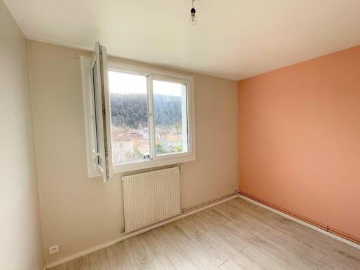 1 annonce appartements 3 pièces ou T3 entre particuliers à louer Tocane-Saint-Apre 24350 à ...