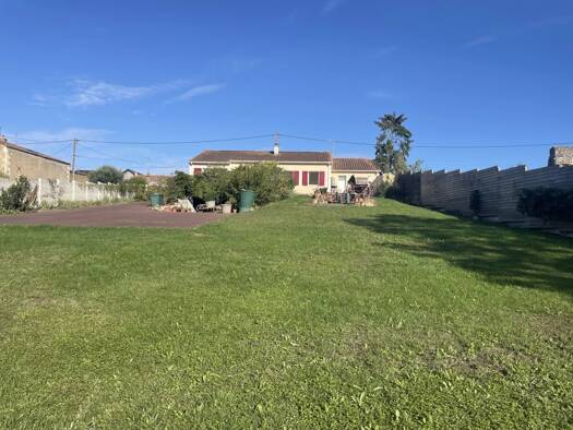 2 annonces maisons de plain-pied à vendre Airvault 79600 à partir de ...