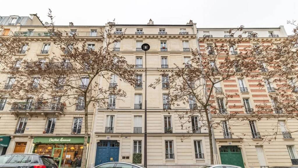 Appartement à vendre T2/F2 39 m² 422000 € Secrétan Paris (75019)