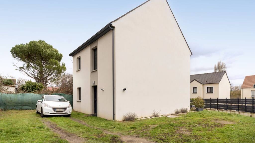 Maison à vendre T6/F6 101 m² 320000 € Cerny (91590)