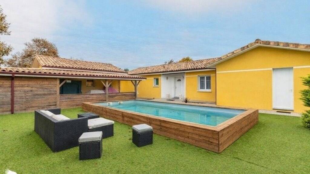 Maison à vendre T5/F5 133 m² 296500 € Laluque (40465)