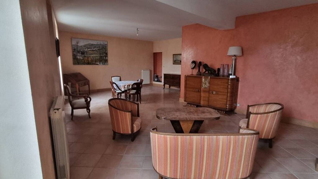 Maison à vendre T7/F7 208 m² 180000 € Lespignan (34710)