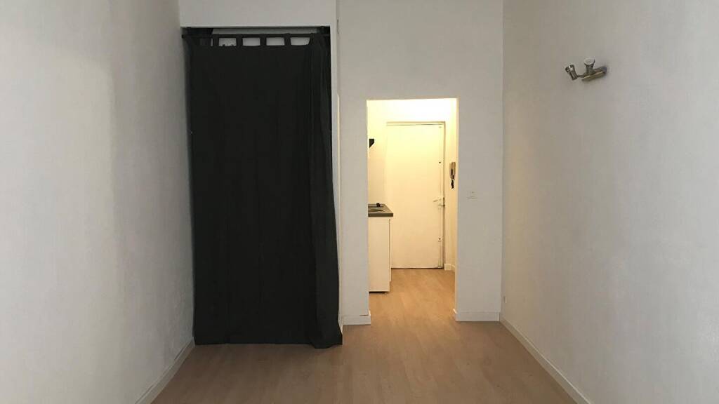 Appartement à louer studios et studettes 22 m² 545 € Centre Ville Aix ...