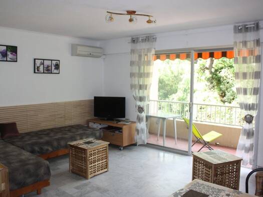 2 annonces studios (T1/F1) meublés à louer La Gare Hyères 83400 à partir de 500€, Seloger.com